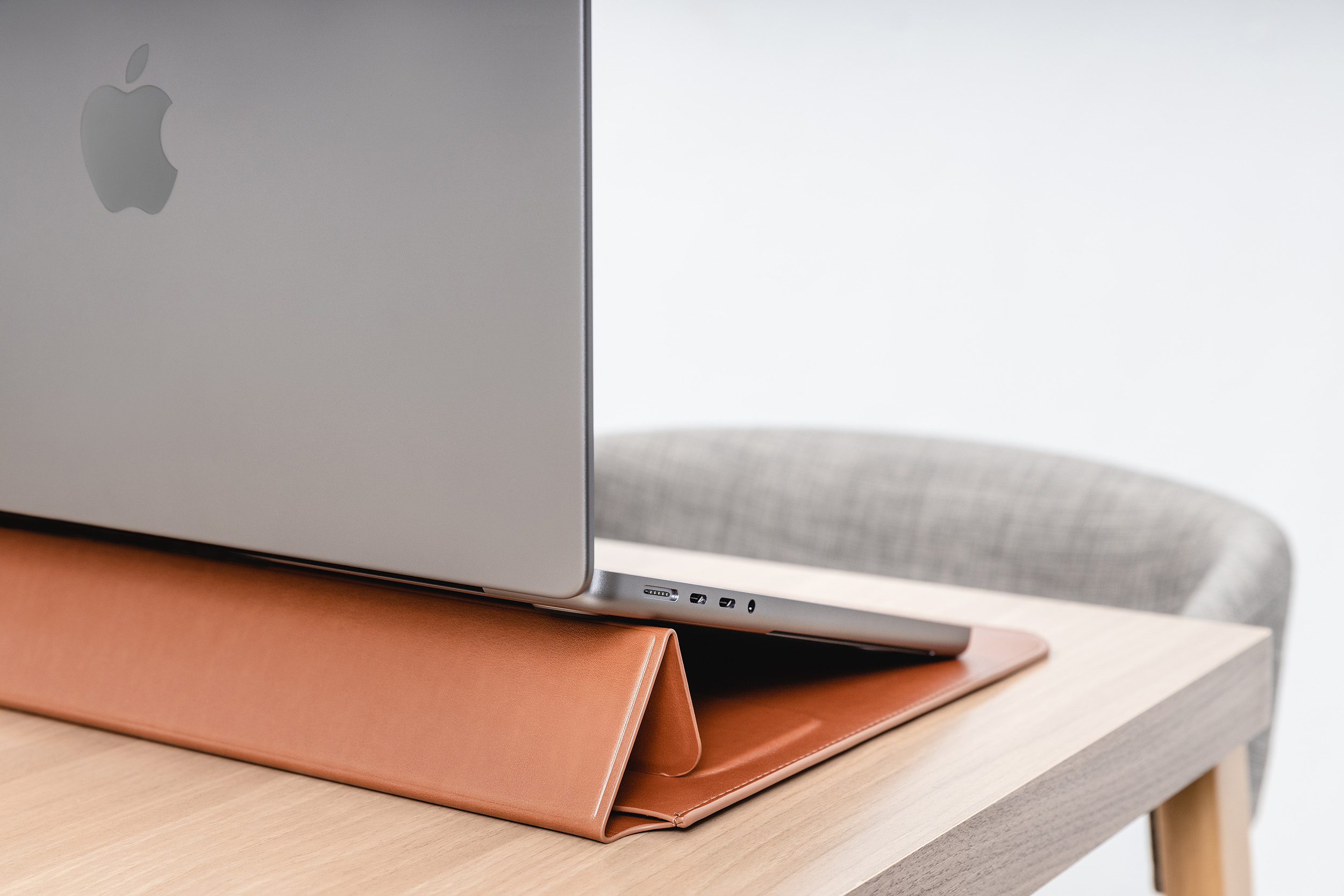 Easystand Leather Laptop Sleeve | Nomad Store Brunei