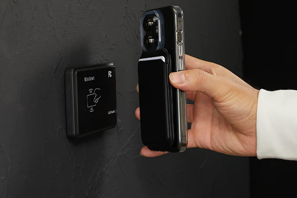 Moft Flash Wallet and Stand | Nomad Store Brunei